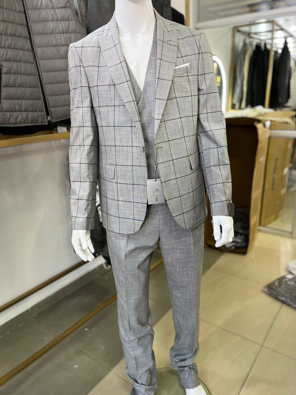 Men’s Checked 3 Piece Suit – Mit Apparel